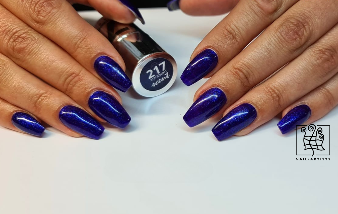 Die beliebtesten Nageldesign-Trends 2025: Kreativität und Eleganz für ...